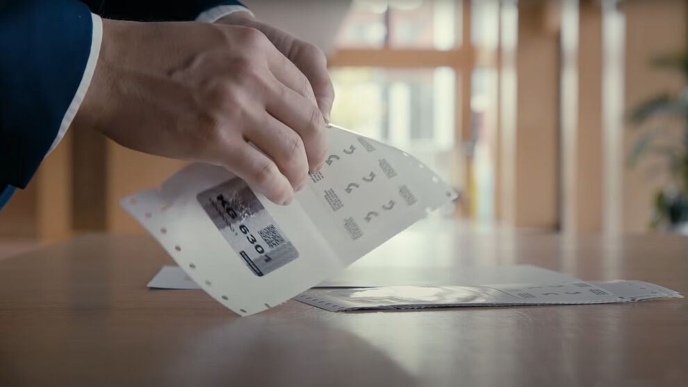 Secure and trackable labels protect governmental revenues