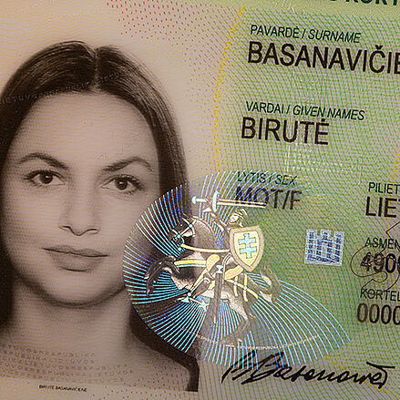 KINEGRAM – The Superior DOVID for Highly Secure Passports and IDs